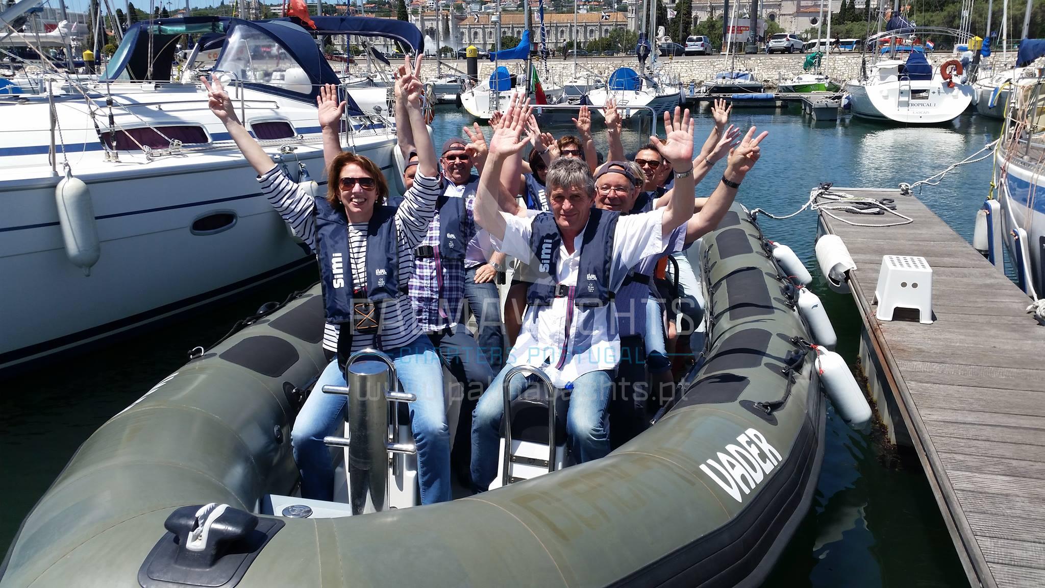 Team Building- Speed Boat